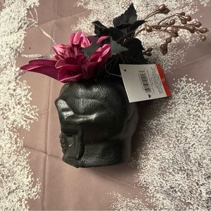 Target | Holiday | Nwt Set Of Four Black Skull Planters 2 With Pink ...